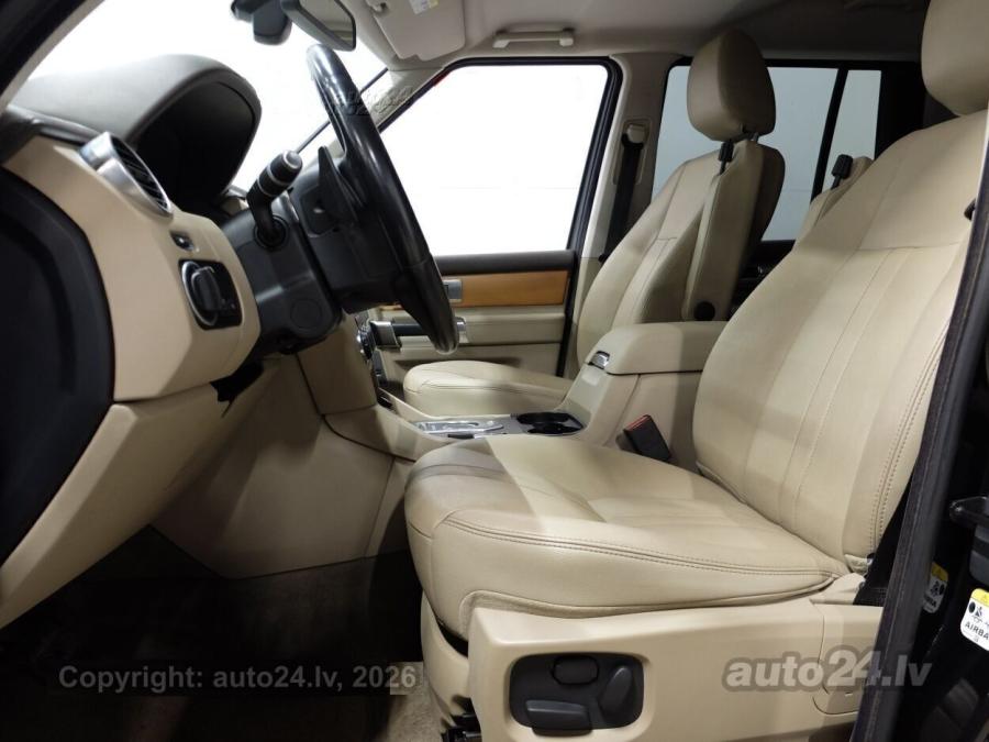 Melns Land Rover Discovery 2013 Tallina, ar dzinēja tilpumu 3.00 L un nobraukumu 206 tūkst. km par 12099 €, foto 6 vietnē AUTOMOTO.COM.LV