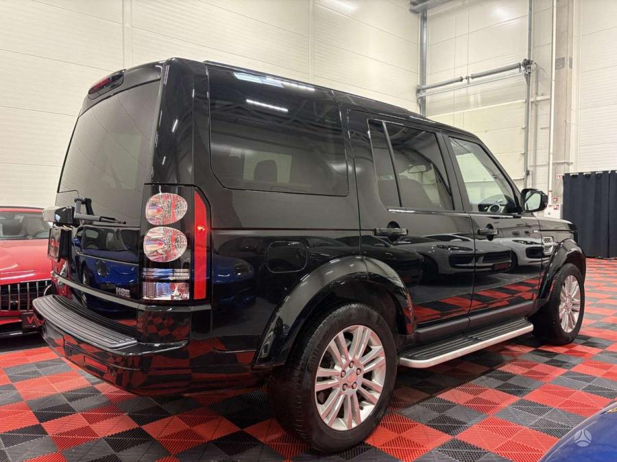 Black Land Rover Discovery 2014 in Vilnius, with an engine capacity of 3.00 L and mileage of 190 thousand km for 13000 €, photo 5 on AUTOMOTO.COM.LV