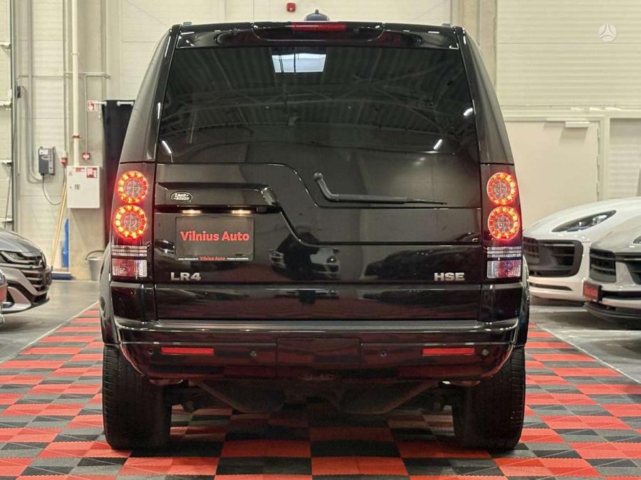 Black Land Rover Discovery 2014 in Vilnius, with an engine capacity of 3.00 L and mileage of 190 thousand km for 13000 €, photo 6 on AUTOMOTO.COM.LV