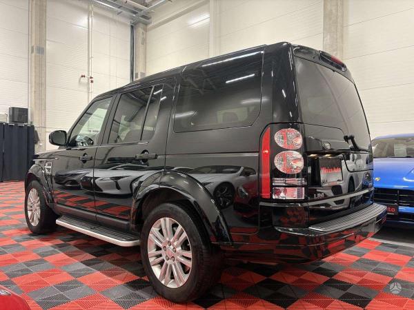 Black Land Rover Discovery 2014 in Vilnius, with an engine capacity of 3.00 L and mileage of 190 thousand km for 13000 €, photo 6 on AUTOMOTO.COM.LV