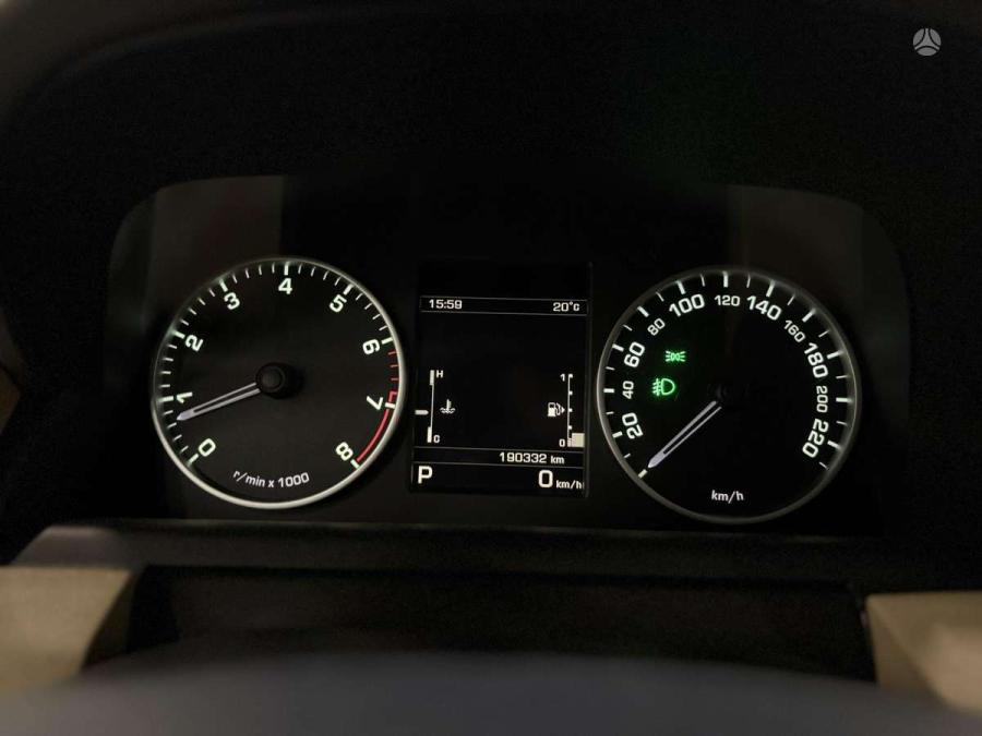 Black Land Rover Discovery 2014 in Vilnius, with an engine capacity of 3.00 L and mileage of 190 thousand km for 13000 €, photo 22 on AUTOMOTO.COM.LV