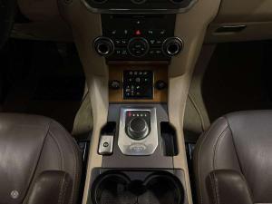 Black Land Rover Discovery 2014 in Vilnius, with an engine capacity of 3.00 L and mileage of 190 thousand km for 13000 €, photo 23 on AUTOMOTO.COM.LV