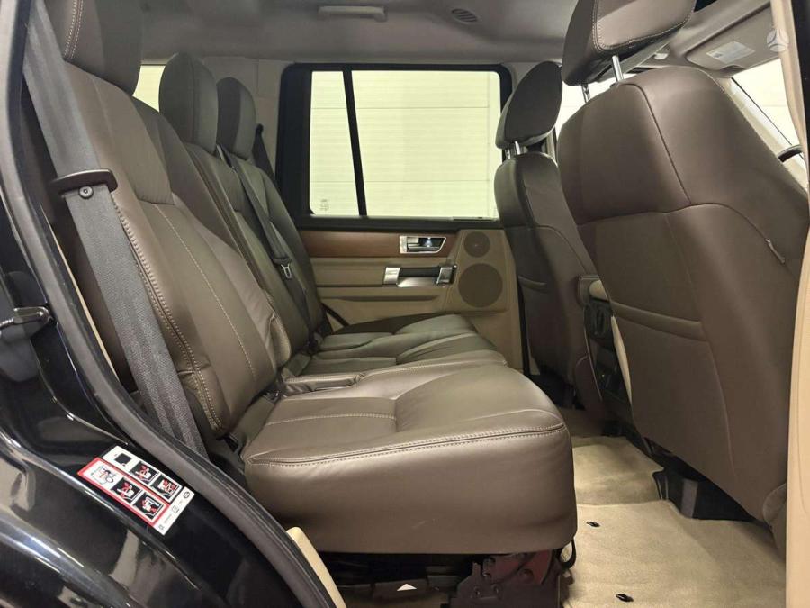 Black Land Rover Discovery 2014 in Vilnius, with an engine capacity of 3.00 L and mileage of 190 thousand km for 13000 €, photo 28 on AUTOMOTO.COM.LV