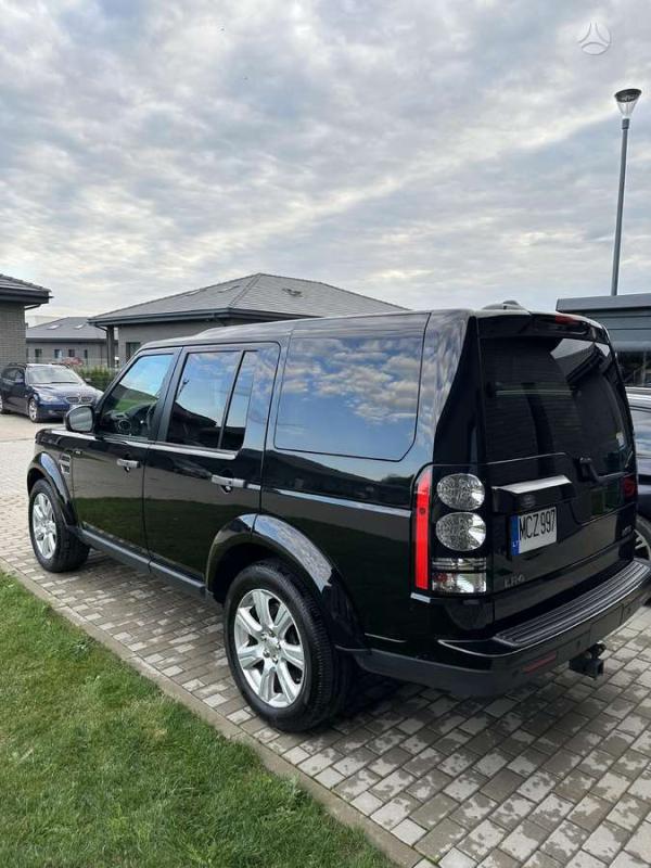 Black Land Rover Discovery 2014 in Kaunas, with an engine capacity of 3.00 L and mileage of 192 thousand km for 14800 €, photo 4 on AUTOMOTO.COM.LV