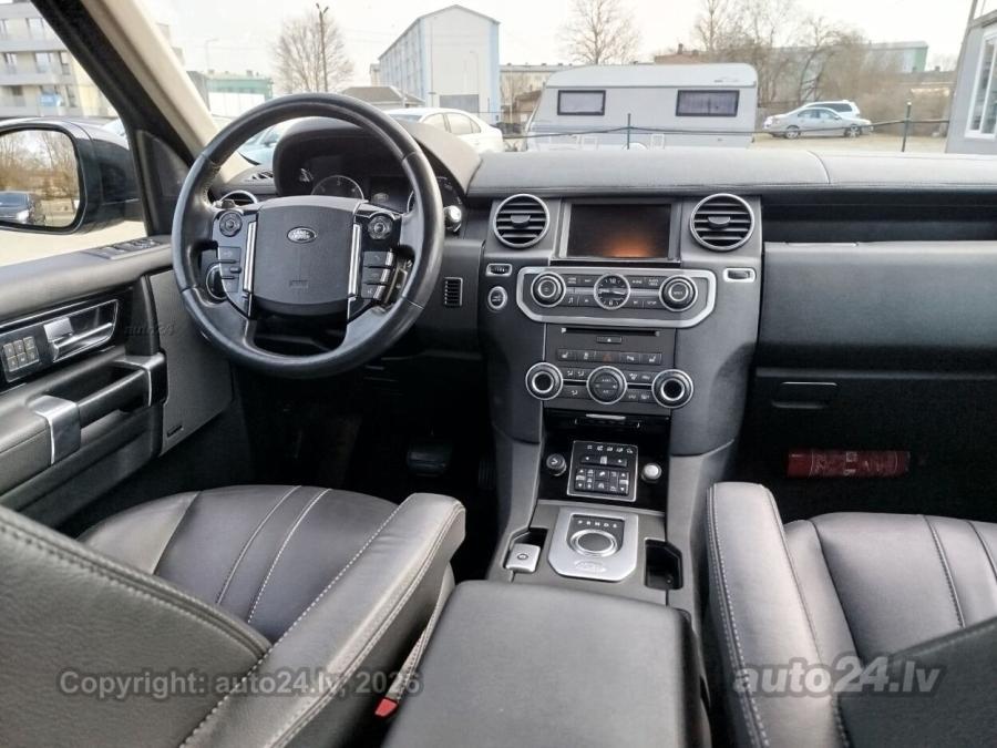 Melns Land Rover Discovery 2015 Rakvere, ar dzinēja tilpumu 3.00 L un nobraukumu 349 tūkst. km par 12900 €, foto 7 vietnē AUTOMOTO.COM.LV