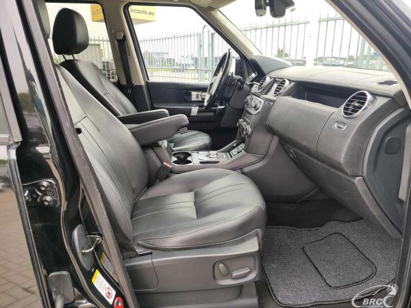 Land Rover Discovery 2015 in Klaipeda on AUTOMOTO.COM.LV Black Land Rover Discovery 2015 in Klaipeda, with an engine capacity of 3.00 L and mileage of 182 thousand km for 13900 €, photo 9 on AUTOMOTO.COM.LV