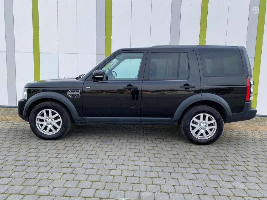 Melns Land Rover Discovery 2015 Raseiniai, ar dzinēja tilpumu 3.00 L un nobraukumu 408 tūkst. km par 8900 €, foto 3 vietnē AUTOMOTO.COM.LV