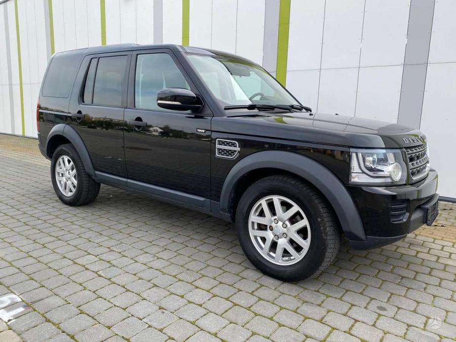 Melns Land Rover Discovery 2015 Raseiniai, ar dzinēja tilpumu 3.00 L un nobraukumu 408 tūkst. km par 8900 €, foto 8 vietnē AUTOMOTO.COM.LV