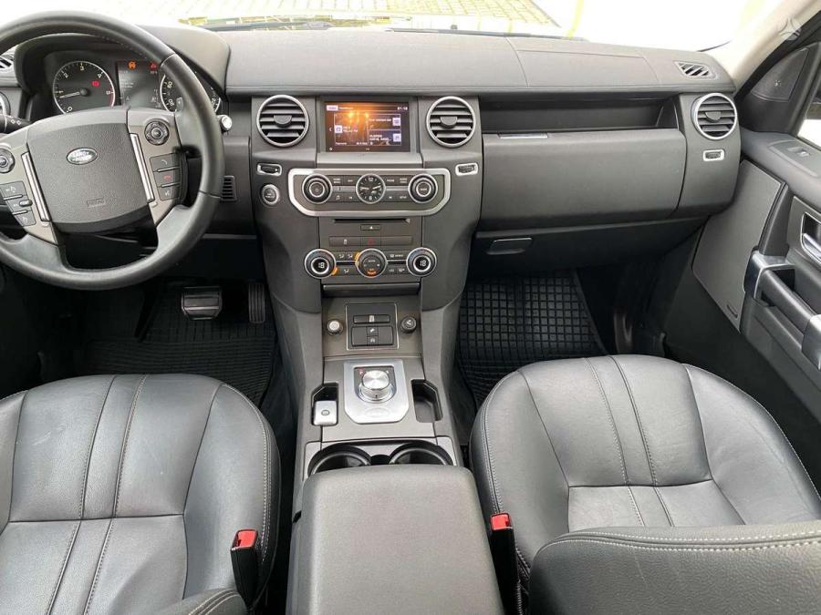 Melns Land Rover Discovery 2015 Raseiniai, ar dzinēja tilpumu 3.00 L un nobraukumu 408 tūkst. km par 8900 €, foto 12 vietnē AUTOMOTO.COM.LV