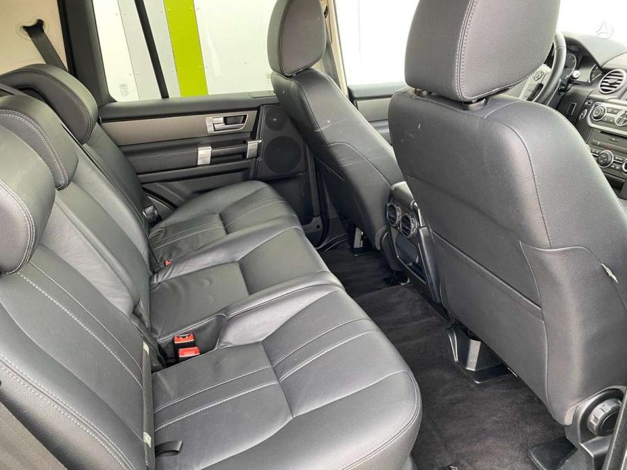 Melns Land Rover Discovery 2015 Raseiniai, ar dzinēja tilpumu 3.00 L un nobraukumu 408 tūkst. km par 8900 €, foto 19 vietnē AUTOMOTO.COM.LV