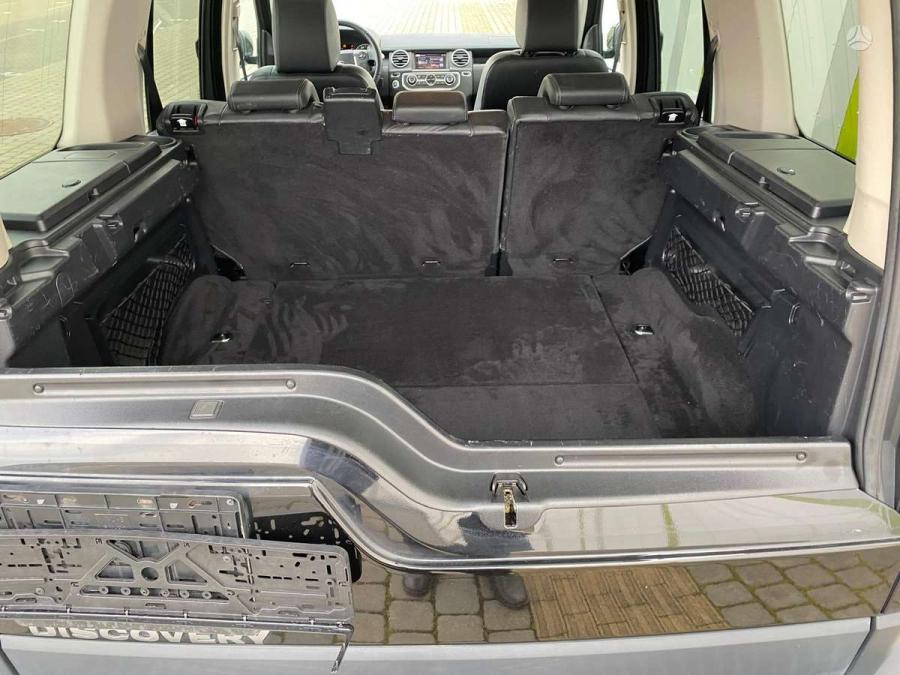 Melns Land Rover Discovery 2015 Raseiniai, ar dzinēja tilpumu 3.00 L un nobraukumu 408 tūkst. km par 8900 €, foto 20 vietnē AUTOMOTO.COM.LV