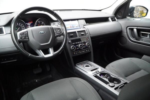Black Land Rover Discovery 2016 in Peetri, with an engine capacity of 2.00 L and mileage of 162 thousand km for 18650 €, photo 11 on AUTOMOTO.COM.LV