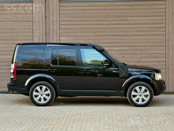 Melns Land Rover Discovery 2016 Jelgava, ar dzinēja tilpumu 3.00 L un nobraukumu 243 tūkst. km par 16500 €, foto 2 vietnē AUTOMOTO.COM.LV