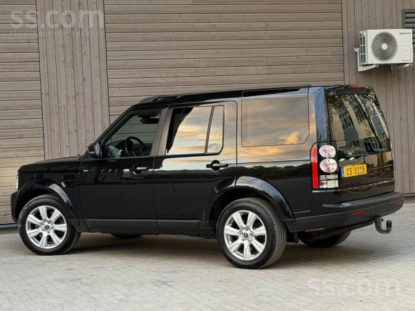 Melns Land Rover Discovery 2016 Jelgava, ar dzinēja tilpumu 3.00 L un nobraukumu 243 tūkst. km par 16500 €, foto 10 vietnē AUTOMOTO.COM.LV