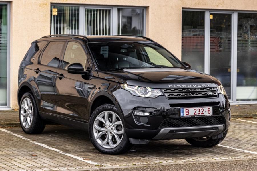 Melns Land Rover Discovery 2016 Rīga, ar dzinēja tilpumu 2.00 L un nobraukumu 196 tūkst. km par 13990 €, foto 1 vietnē AUTOMOTO.COM.LV