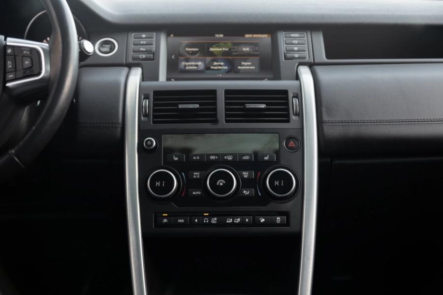 Melns Land Rover Discovery 2016 Rīga, ar dzinēja tilpumu 2.00 L un nobraukumu 196 tūkst. km par 13990 €, foto 13 vietnē AUTOMOTO.COM.LV