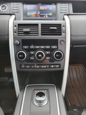 Melns Land Rover Discovery 2016 Rīga, ar dzinēja tilpumu 2.00 L un nobraukumu 196 tūkst. km par 13990 €, foto 14 vietnē AUTOMOTO.COM.LV