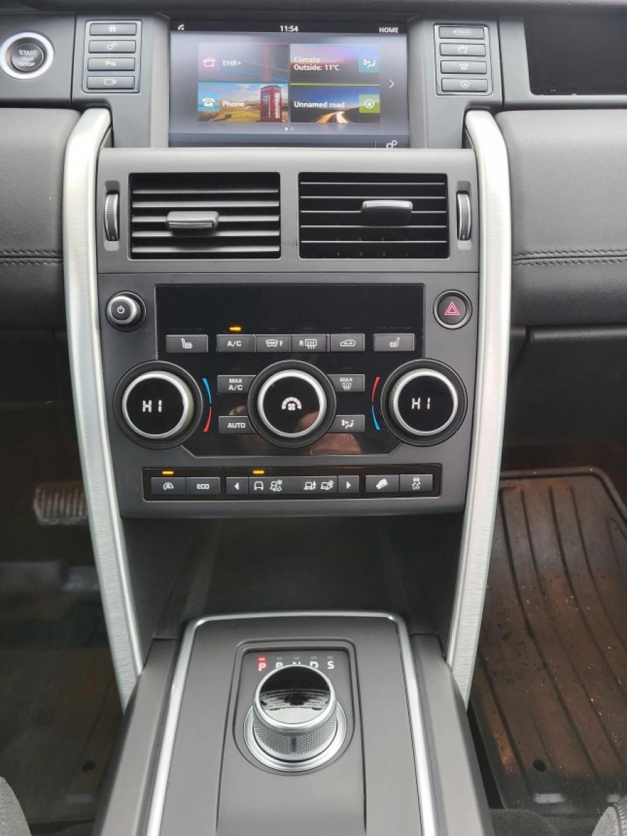 Melns Land Rover Discovery 2016 Rīga, ar dzinēja tilpumu 2.00 L un nobraukumu 196 tūkst. km par 13990 €, foto 14 vietnē AUTOMOTO.COM.LV