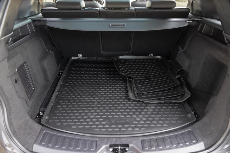 Melns Land Rover Discovery 2016 Rīga, ar dzinēja tilpumu 2.00 L un nobraukumu 196 tūkst. km par 13990 €, foto 21 vietnē AUTOMOTO.COM.LV