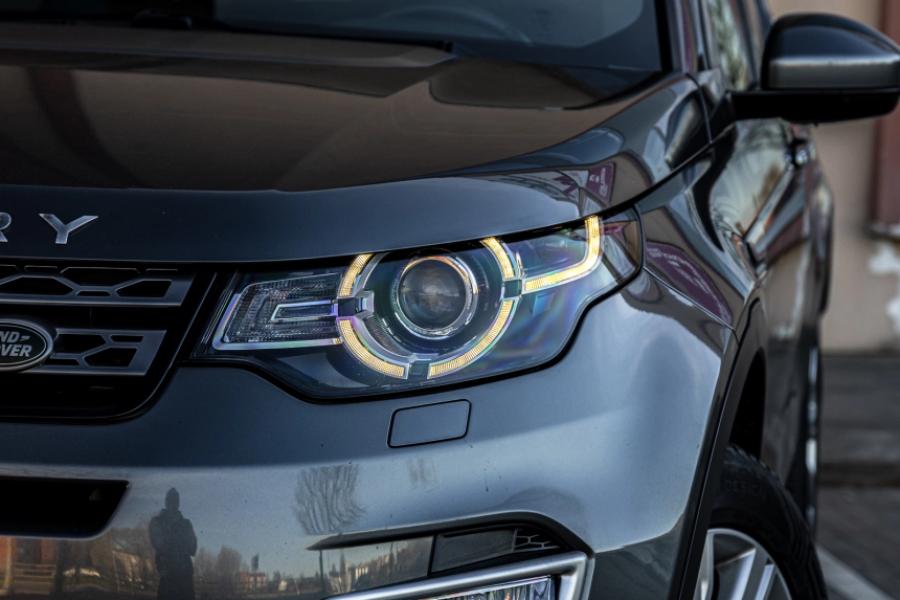 Melns Land Rover Discovery 2016 Rīga, ar dzinēja tilpumu 2.00 L un nobraukumu 196 tūkst. km par 13990 €, foto 24 vietnē AUTOMOTO.COM.LV