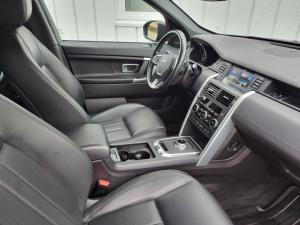 Melns Land Rover Discovery 2016 Rīga, ar dzinēja tilpumu 2.00 L un nobraukumu 196 tūkst. km par 13990 €, foto 32 vietnē AUTOMOTO.COM.LV