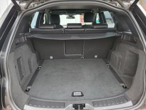 Melns Land Rover Discovery 2016 Rīga, ar dzinēja tilpumu 2.00 L un nobraukumu 196 tūkst. km par 13990 €, foto 34 vietnē AUTOMOTO.COM.LV