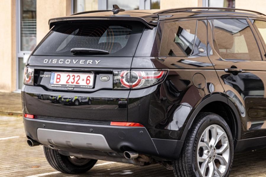 Melns Land Rover Discovery 2016 Rīga, ar dzinēja tilpumu 2.00 L un nobraukumu 196 tūkst. km par 13990 €, foto 41 vietnē AUTOMOTO.COM.LV