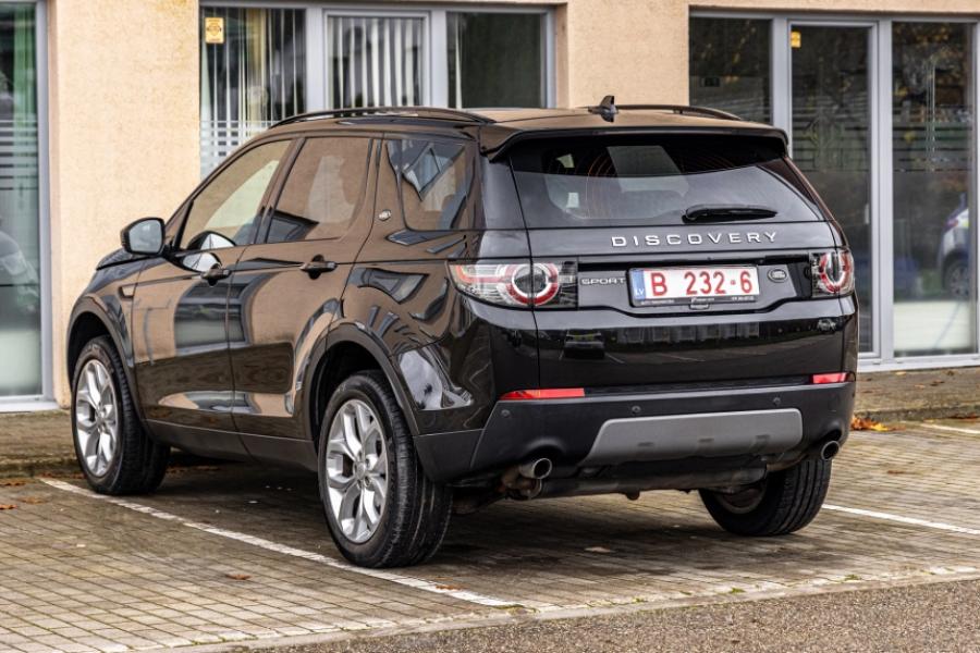 Melns Land Rover Discovery 2016 Rīga, ar dzinēja tilpumu 2.00 L un nobraukumu 196 tūkst. km par 13990 €, foto 45 vietnē AUTOMOTO.COM.LV