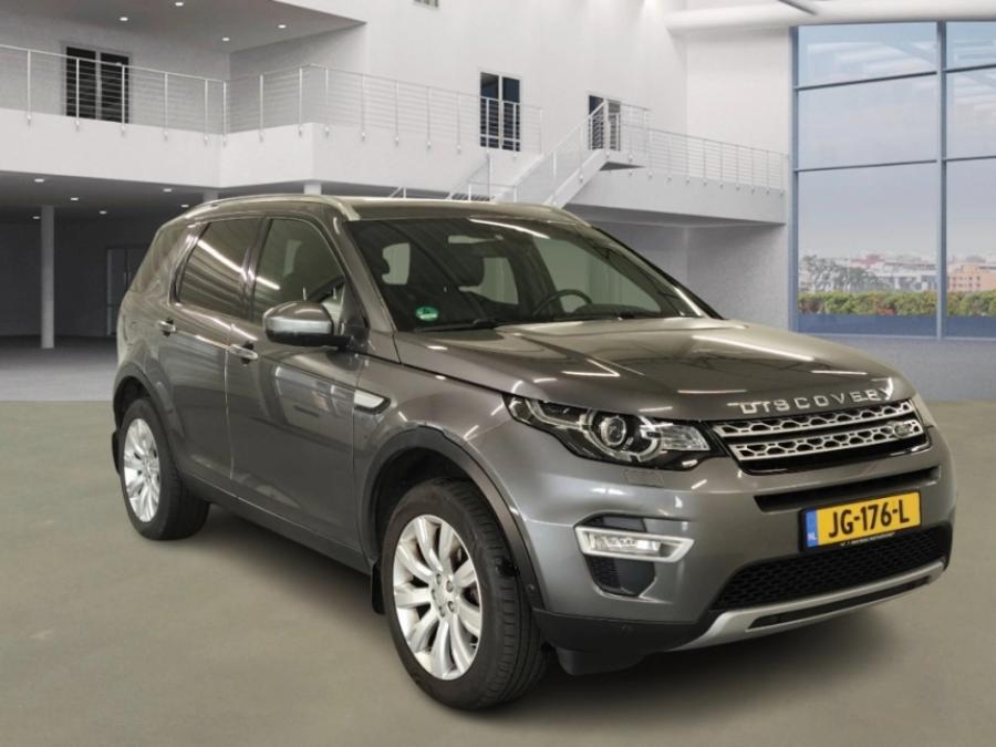Melns Land Rover Discovery 2016 Rīga, ar dzinēja tilpumu 2.00 L un nobraukumu 196 tūkst. km par 13990 €, foto 46 vietnē AUTOMOTO.COM.LV
