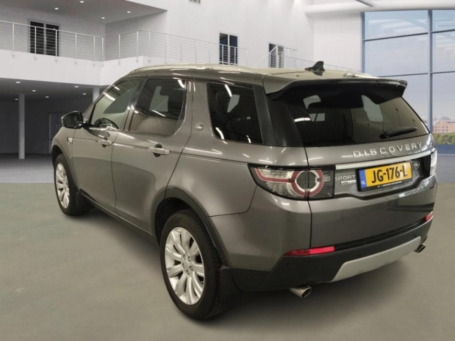 Melns Land Rover Discovery 2016 Rīga, ar dzinēja tilpumu 2.00 L un nobraukumu 196 tūkst. km par 13990 €, foto 50 vietnē AUTOMOTO.COM.LV