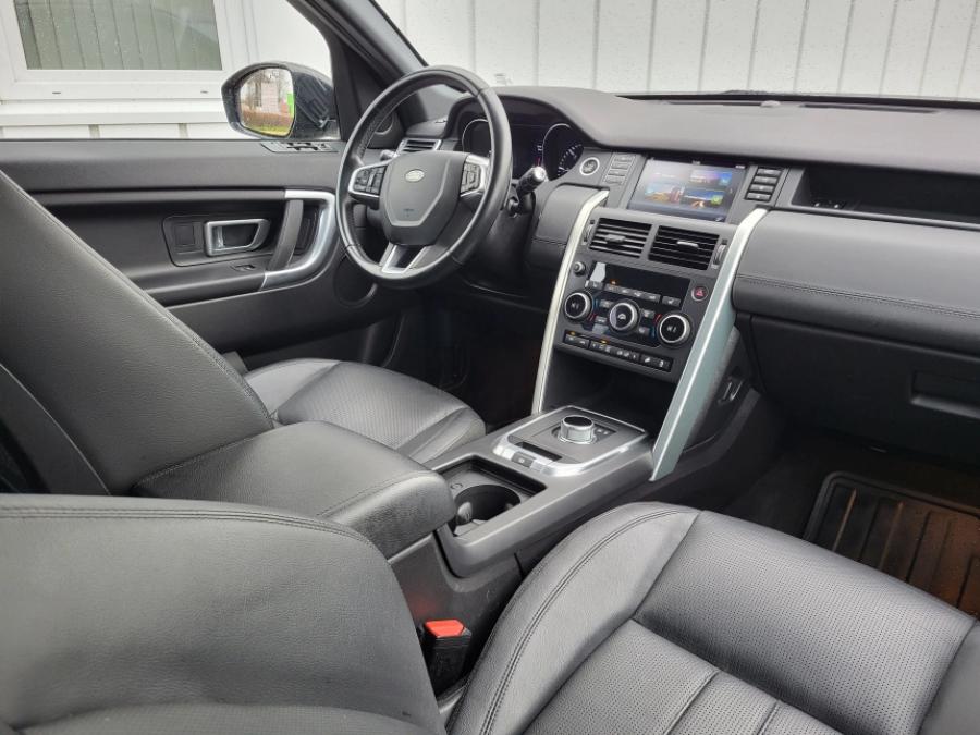 Melns Land Rover Discovery 2016 Rīga, ar dzinēja tilpumu 2.00 L un nobraukumu 196 tūkst. km par 13990 €, foto 57 vietnē AUTOMOTO.COM.LV