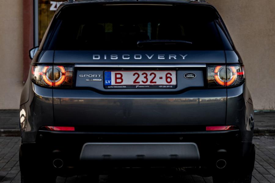 Melns Land Rover Discovery 2016 Rīga, ar dzinēja tilpumu 2.00 L un nobraukumu 196 tūkst. km par 13990 €, foto 72 vietnē AUTOMOTO.COM.LV