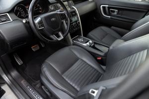 Melns Land Rover Discovery 2016 Rīga, ar dzinēja tilpumu 2.00 L un nobraukumu 196 tūkst. km par 13990 €, foto 79 vietnē AUTOMOTO.COM.LV