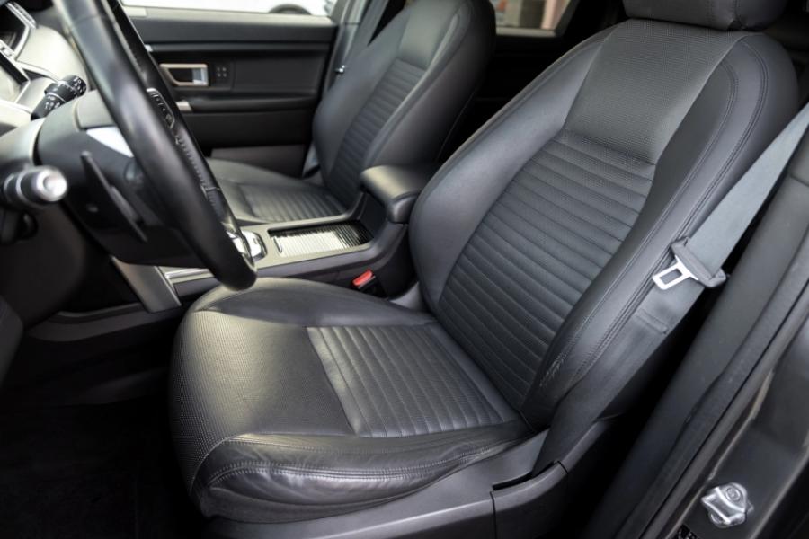 Melns Land Rover Discovery 2016 Rīga, ar dzinēja tilpumu 2.00 L un nobraukumu 196 tūkst. km par 13990 €, foto 81 vietnē AUTOMOTO.COM.LV