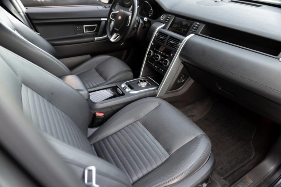 Melns Land Rover Discovery 2016 Rīga, ar dzinēja tilpumu 2.00 L un nobraukumu 196 tūkst. km par 13990 €, foto 84 vietnē AUTOMOTO.COM.LV