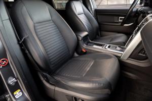 Melns Land Rover Discovery 2016 Rīga, ar dzinēja tilpumu 2.00 L un nobraukumu 196 tūkst. km par 13990 €, foto 86 vietnē AUTOMOTO.COM.LV