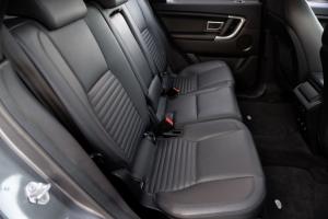Melns Land Rover Discovery 2016 Rīga, ar dzinēja tilpumu 2.00 L un nobraukumu 196 tūkst. km par 13990 €, foto 88 vietnē AUTOMOTO.COM.LV