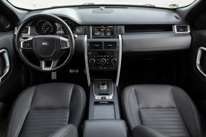 Melns Land Rover Discovery 2016 Rīga, ar dzinēja tilpumu 2.00 L un nobraukumu 196 tūkst. km par 13990 €, foto 92 vietnē AUTOMOTO.COM.LV
