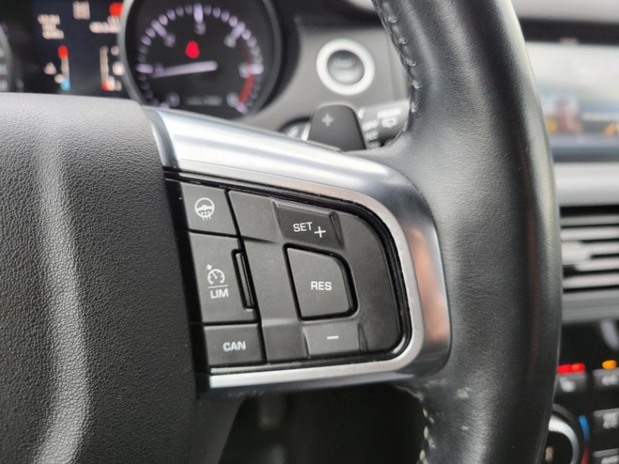 Melns Land Rover Discovery 2016 Rīga, ar dzinēja tilpumu 2.00 L un nobraukumu 196 tūkst. km par 13990 €, foto 93 vietnē AUTOMOTO.COM.LV