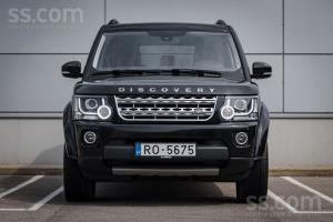 Black Land Rover Discovery 2016 in Riga, with an engine capacity of 3.00 L and mileage of 250 thousand km for 13490 €, photo 3 on AUTOMOTO.COM.LV