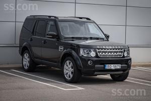 Black Land Rover Discovery 2016 in Riga, with an engine capacity of 3.00 L and mileage of 250 thousand km for 13490 €, photo 4 on AUTOMOTO.COM.LV