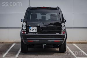 Black Land Rover Discovery 2016 in Riga, with an engine capacity of 3.00 L and mileage of 250 thousand km for 13490 €, photo 6 on AUTOMOTO.COM.LV
