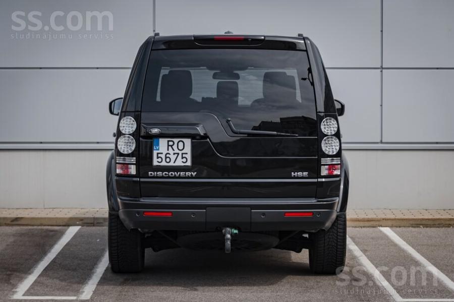 Black Land Rover Discovery 2016 in Riga, with an engine capacity of 3.00 L and mileage of 250 thousand km for 13490 €, photo 6 on AUTOMOTO.COM.LV