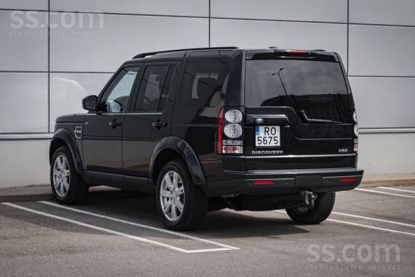 Melns Land Rover Discovery 2016 Rīga, ar dzinēja tilpumu 3.00 L un nobraukumu 250 tūkst. km par 13490 €, foto 6 vietnē AUTOMOTO.COM.LV