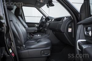 Black Land Rover Discovery 2016 in Riga, with an engine capacity of 3.00 L and mileage of 250 thousand km for 13490 €, photo 13 on AUTOMOTO.COM.LV