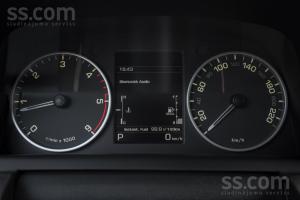 Black Land Rover Discovery 2016 in Riga, with an engine capacity of 3.00 L and mileage of 250 thousand km for 13490 €, photo 18 on AUTOMOTO.COM.LV
