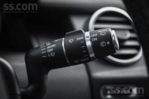 Black Land Rover Discovery 2016 in Riga, with an engine capacity of 3.00 L and mileage of 250 thousand km for 13490 €, photo 22 on AUTOMOTO.COM.LV