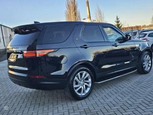 Black Land Rover Discovery 2017 in Taurage, with an engine capacity of 2.00 L and mileage of 172 thousand km for 18900 €, photo 3 on AUTOMOTO.COM.LV