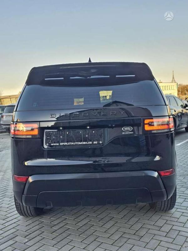 Black Land Rover Discovery 2017 in Taurage, with an engine capacity of 2.00 L and mileage of 172 thousand km for 18900 €, photo 9 on AUTOMOTO.COM.LV