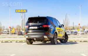 Melns Land Rover Discovery 2017 Rīga, ar dzinēja tilpumu 2.00 L un nobraukumu 162 tūkst. km par 18490 €, foto 7 vietnē AUTOMOTO.COM.LV
